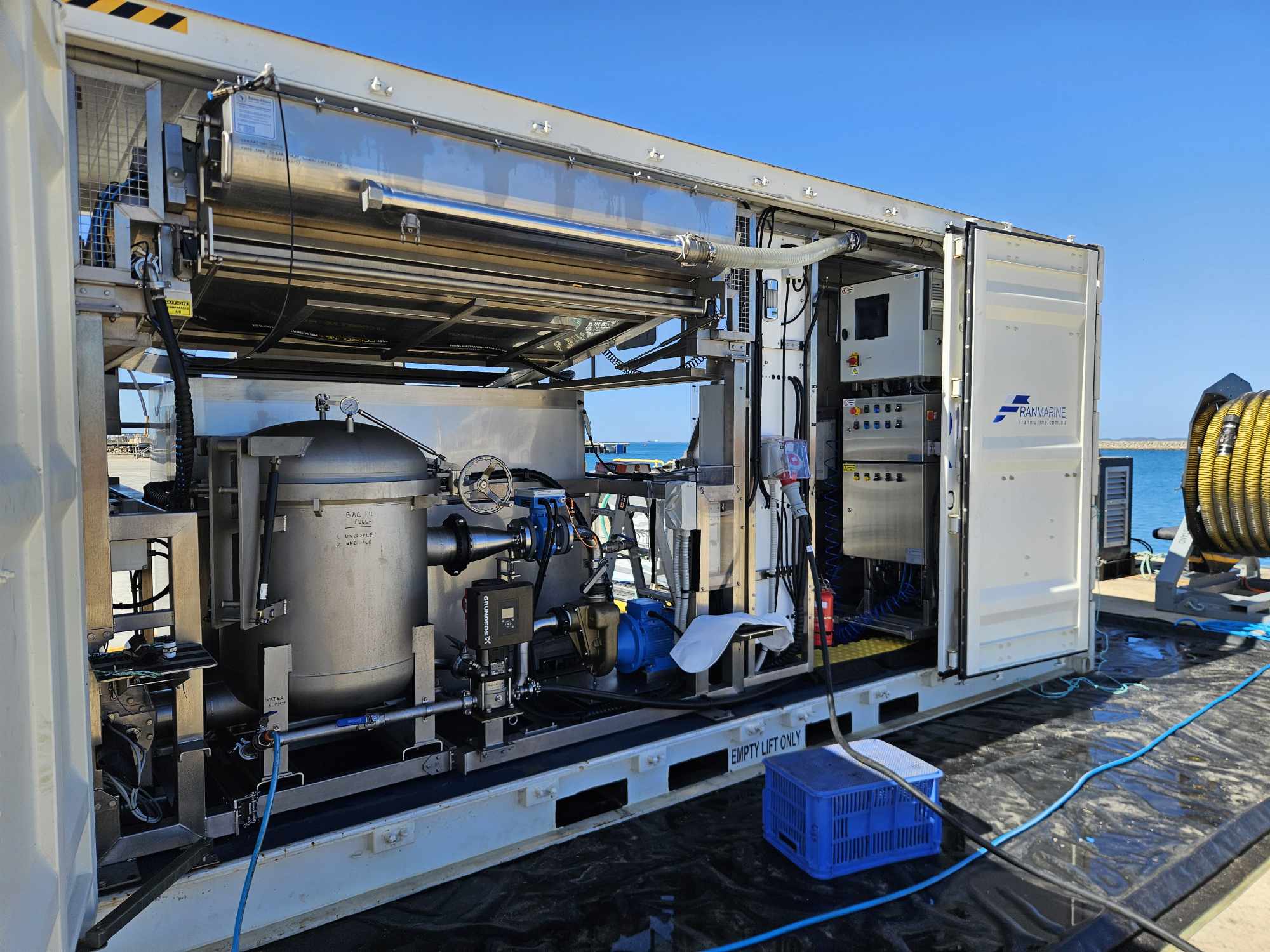 Advanced hull cleaning system